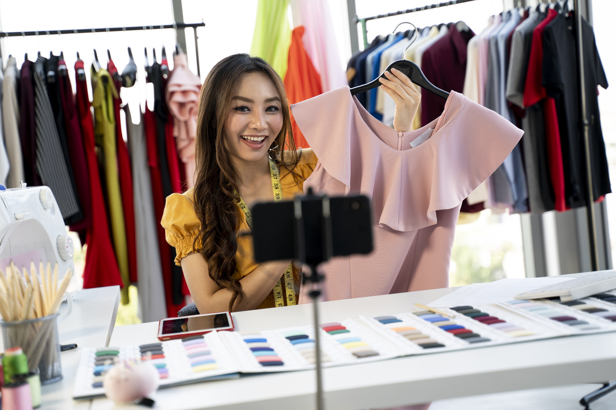 How to Nail a Live Shopping Experience in 3 Easy Steps