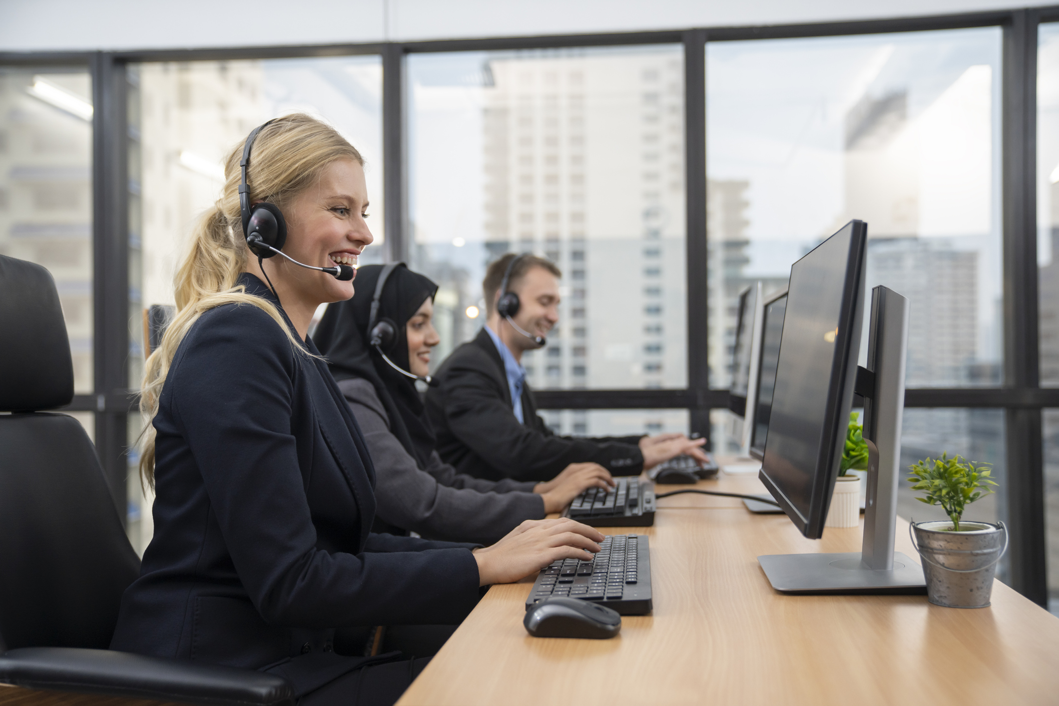 Top 6 Contact Center Analytics to Improve the Customer Experience